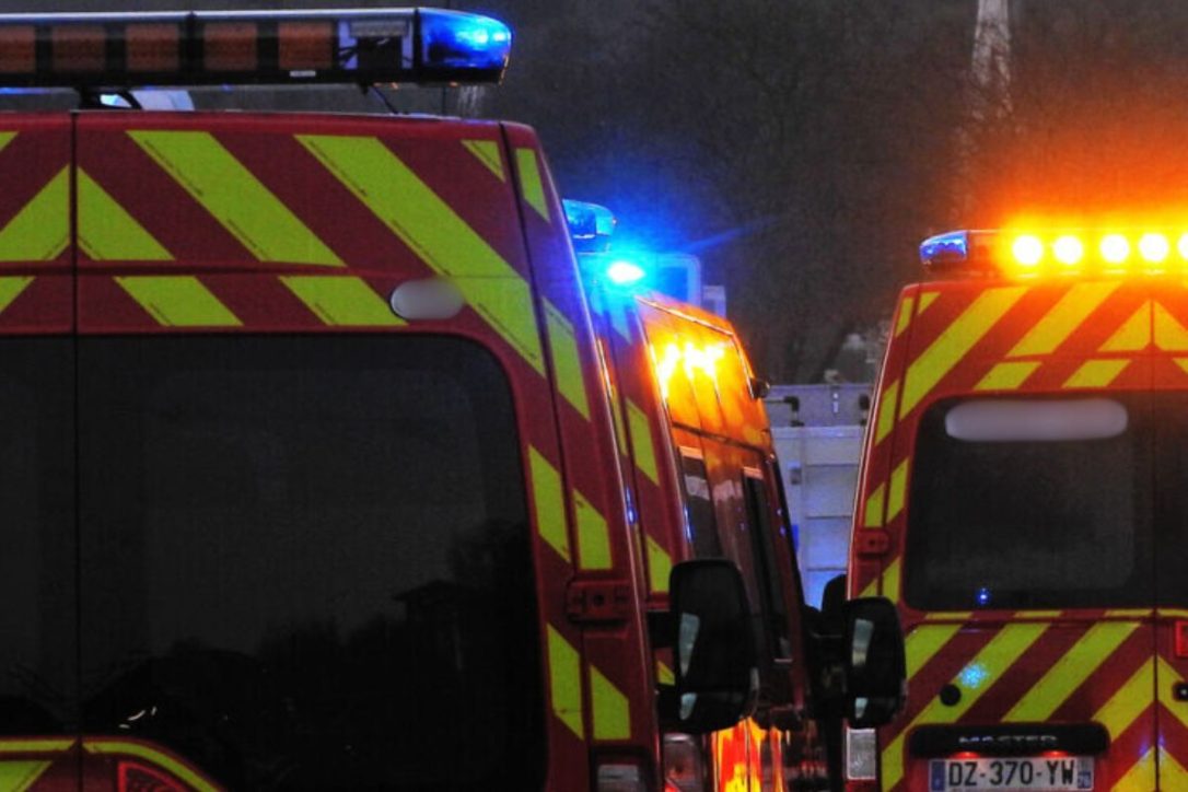 Explosion d’une voiture électrique au Village by CA à Sainte-Clotilde ...