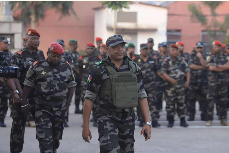 Madagascar : le colonel Michaël Randrianirina prend les rênes du pays ...